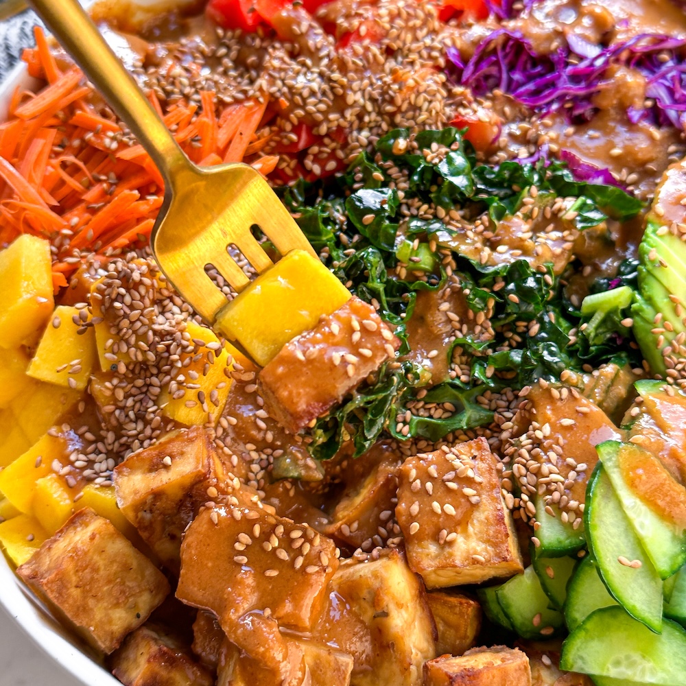 Rainbow Nourish Bowl with Peanut Sauce | Jackfruitful Kitchen